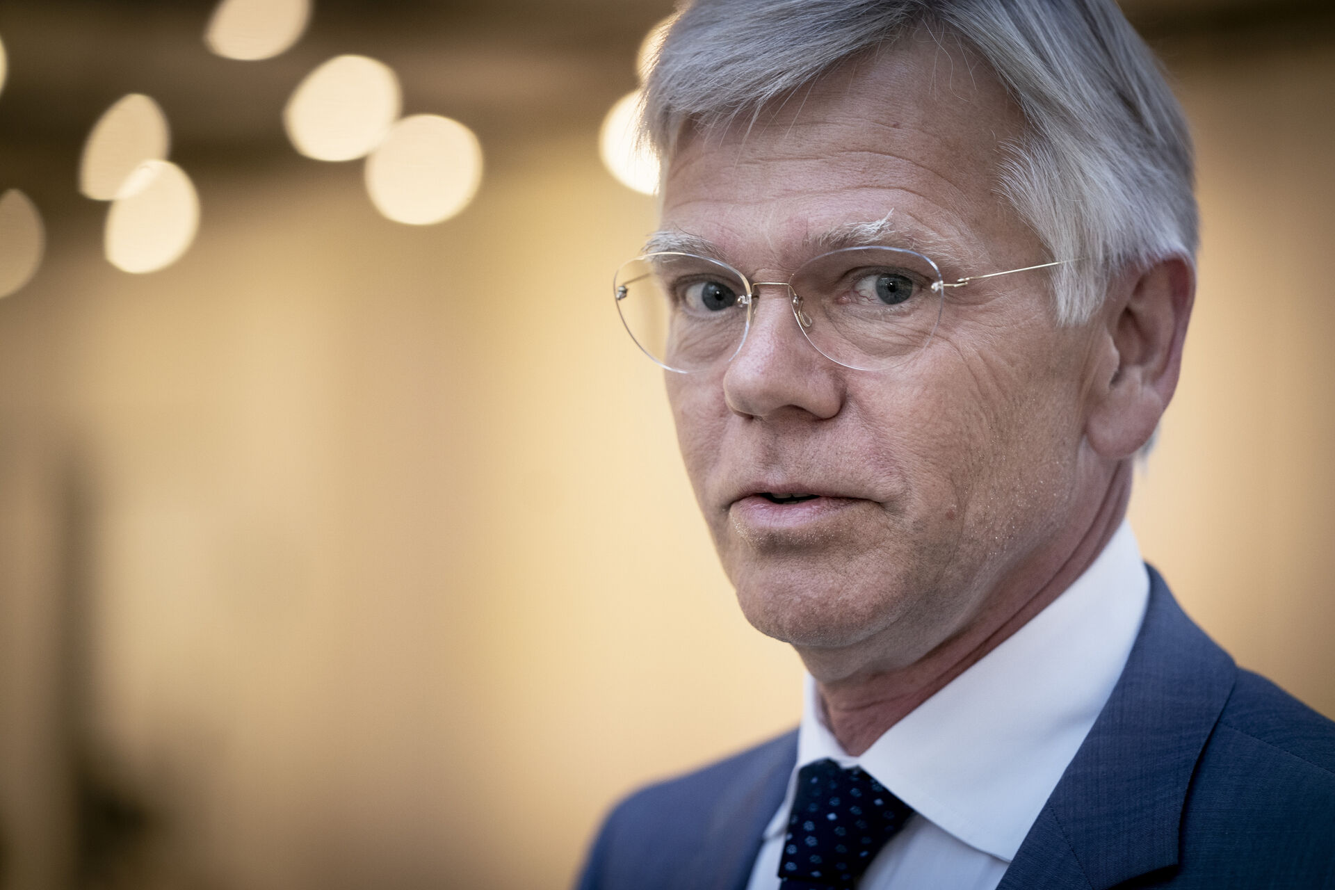 Kløften mellem embedsværket og pressen vokser